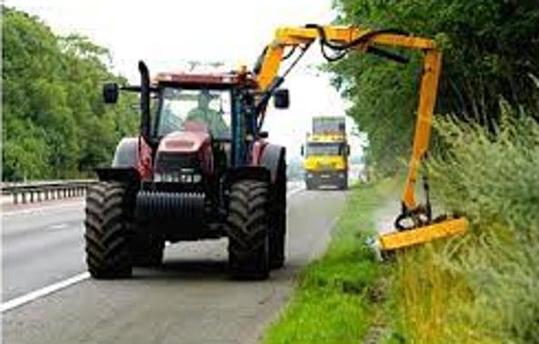 Annual grass verge cutting begins | Carmarthenshire Standard
